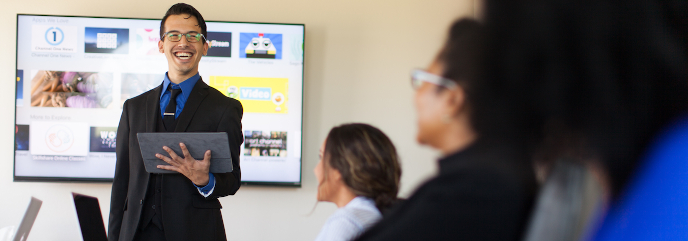 Influence Magazine | Four Benefits of a Weekly Staff Meeting